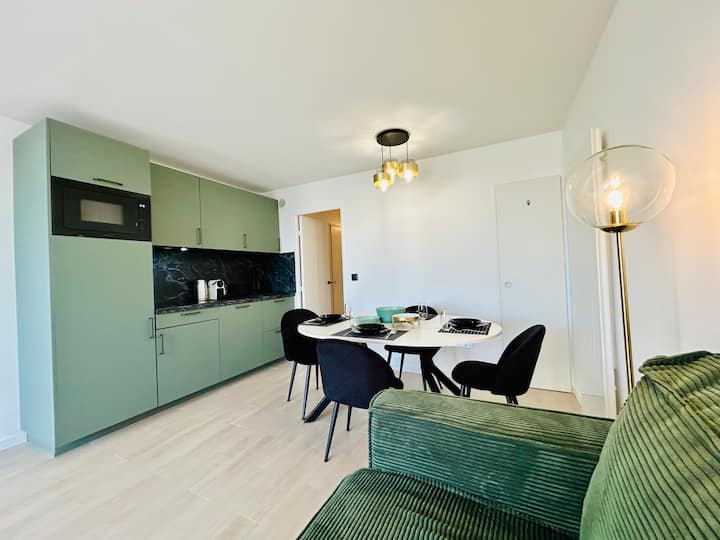 Le Ru'beach Piscine Fermée Jusqu'au 04 Juillet - Deauville