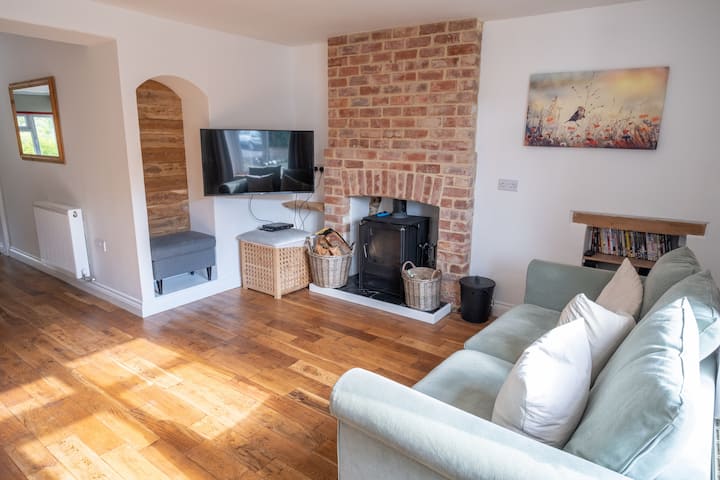 Rosary Cottage - Chilton Polden, Somerset - Bridgwater