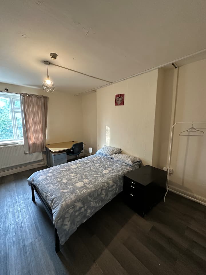Room 10 - イギリス シェフィールド