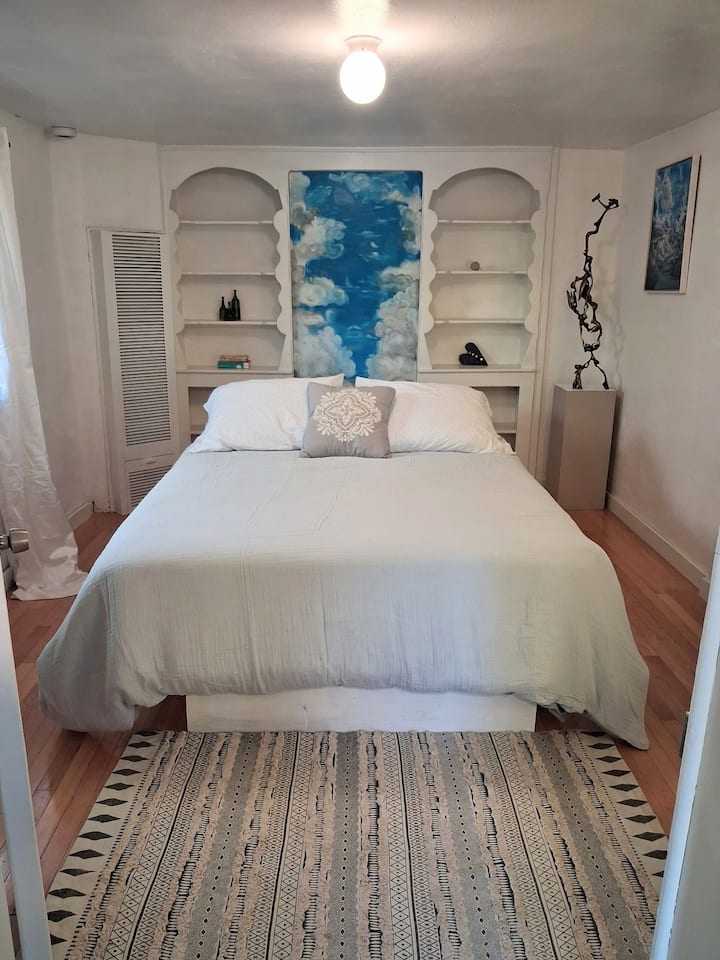 Artistic Adobe In The City - Santa Fe