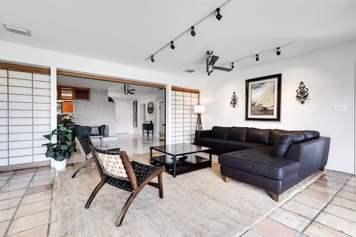 Luxury Waterfront Home Near Beaches & Port - Fort Lauderdale