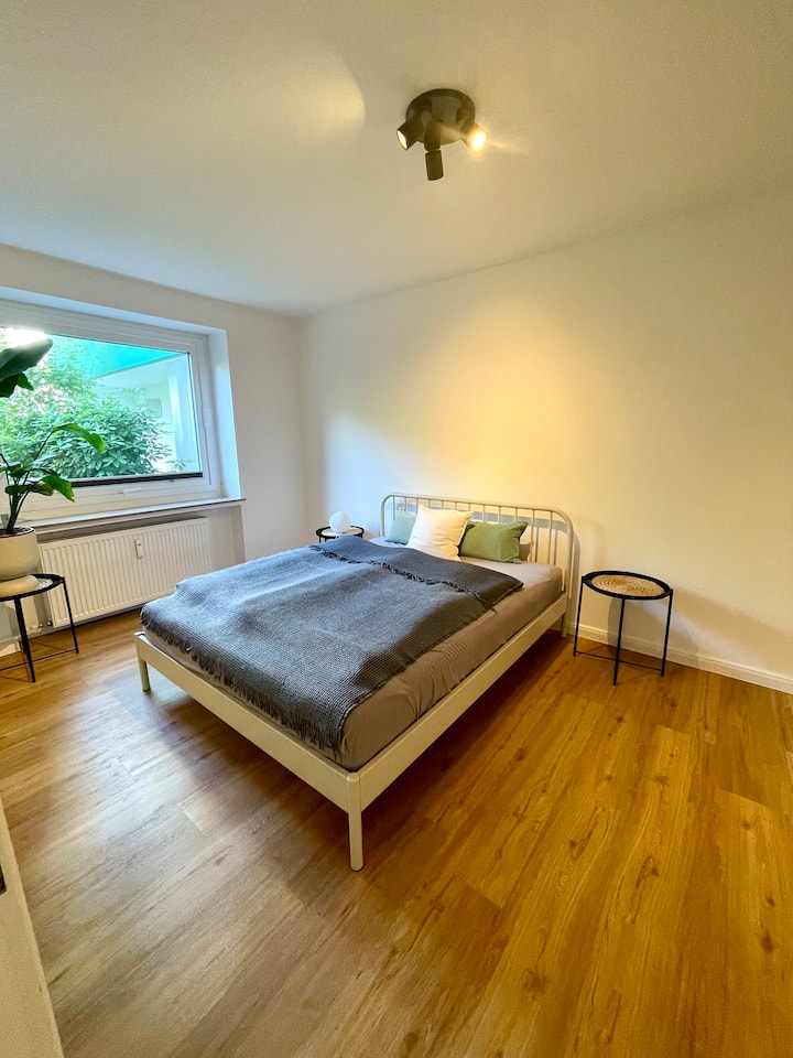 Parkpanorama - Souterrain Wohnung Mit Garten - Bremerhaven