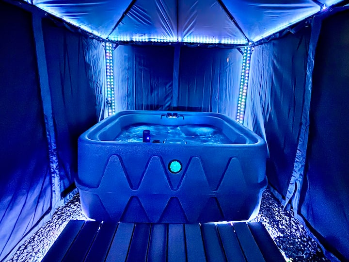 4bdr+hot Tub+13 Min To Mohegan 13 Min To Foxwoods - Norwich, CT