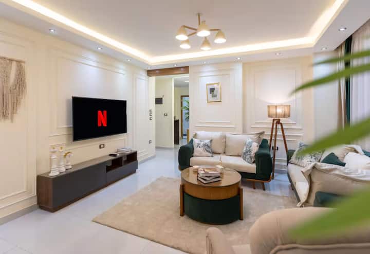 Stylish & Peaceful 2-bedroom Apartment In Dokki - Cairo