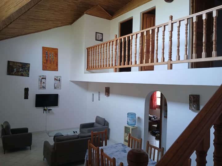 Villa Piscine Privée - Résidence Sécurisée - Sénégal
