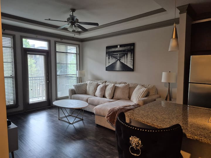 Modern One-bedroom In Midtown - Atlanta