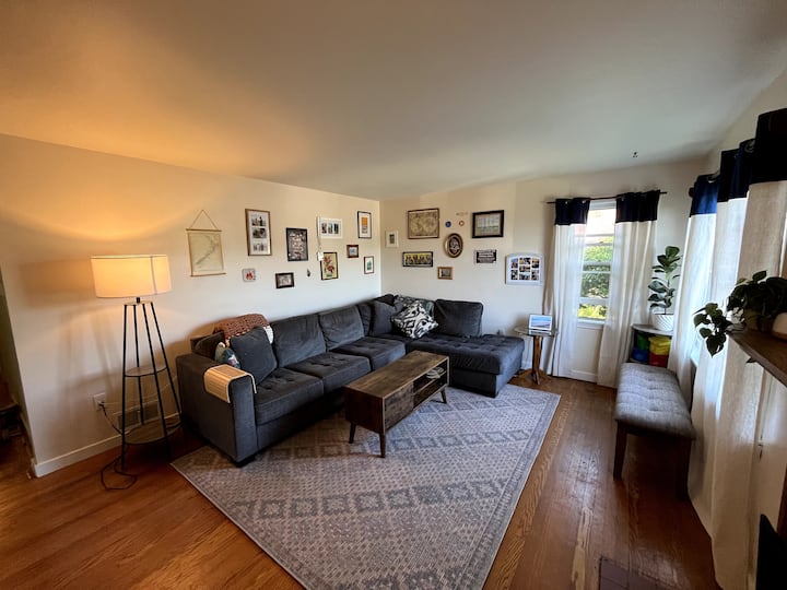 Cozy Hillside Forest Retreat - Cumberland, MD
