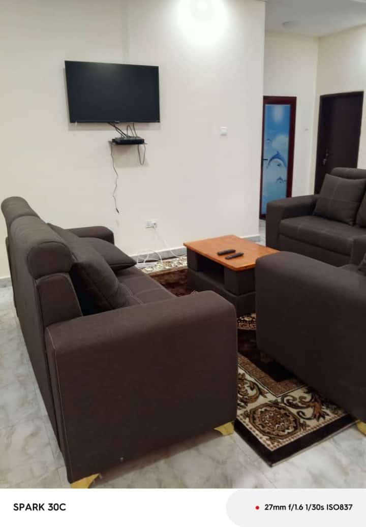3rd Apt 3a: 2bed 2bath W/balcony - Gambia