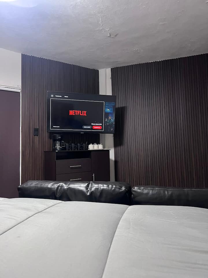 Pequeño, Limpio, Seguro Y Cómodo - San Nicolás de los Garza