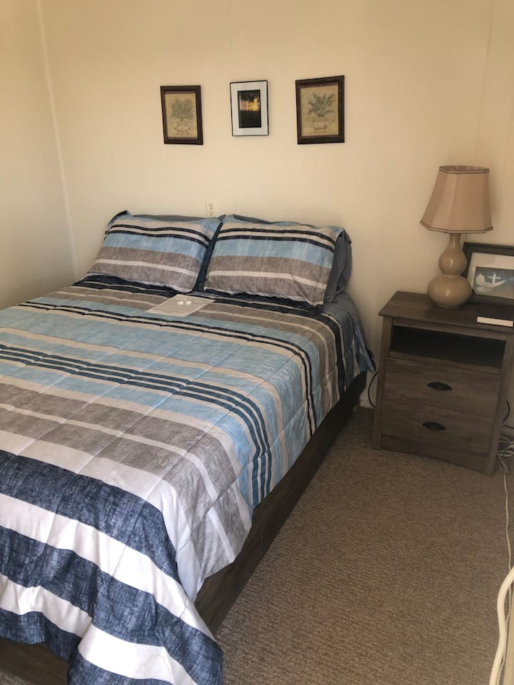 Lodging 1 - Pillow Up - Body Down - United States