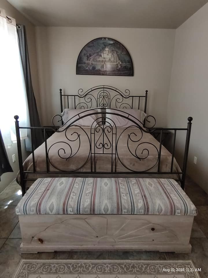 Black Mountain
Retreat - Carefree, AZ