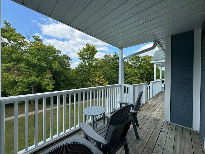 Budget Horseshoe Valley Jacuzzi - Horseshoe Valley, ON