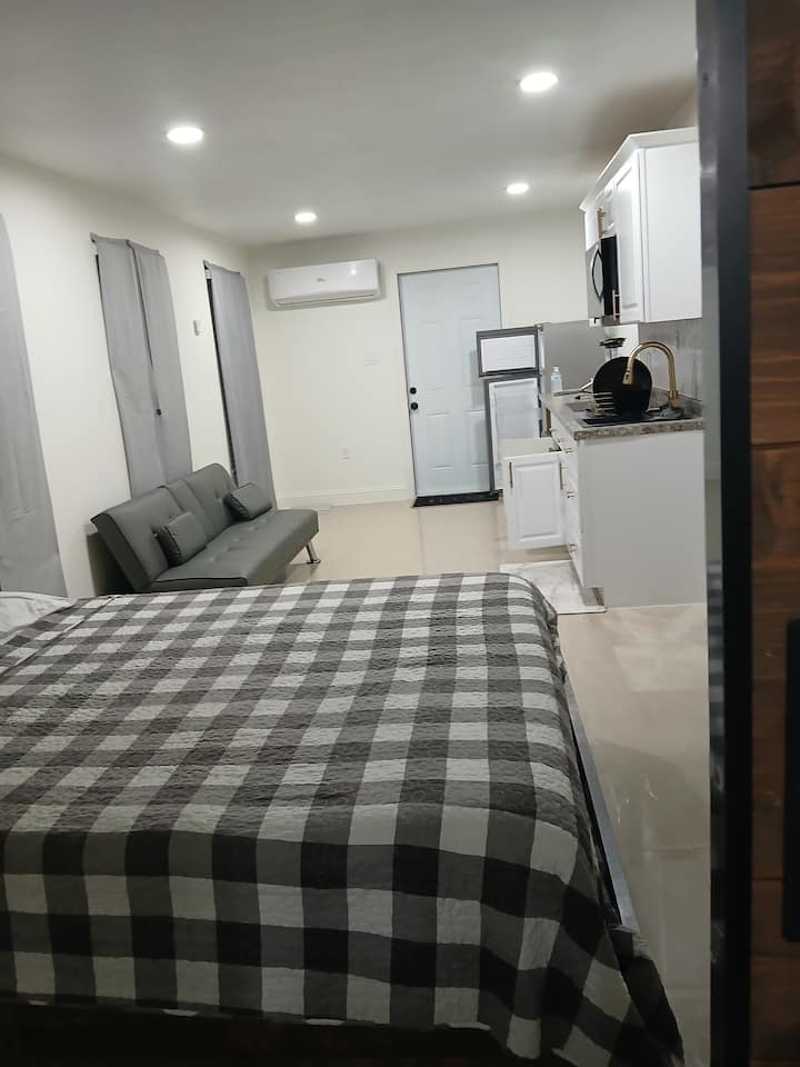 Cozy And Minimalist Estudio - Port Charlotte