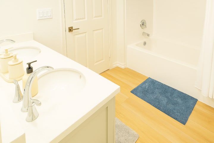 Private Room With Bathroom - Ontario, CA