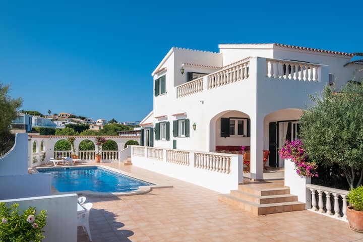 Hilltop Villa W/ Pool & Sea View - Mahón