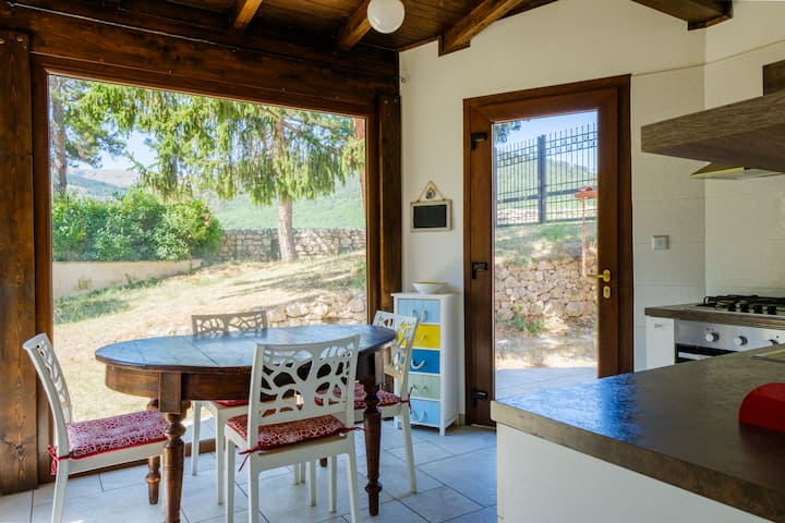 Dentro Le Mura
"Natura Relax E Cultura" - L'Aquila