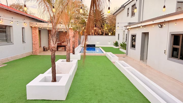 Nexus Luxury Lodge C(netflix,free Wifi,dstv) - Springs