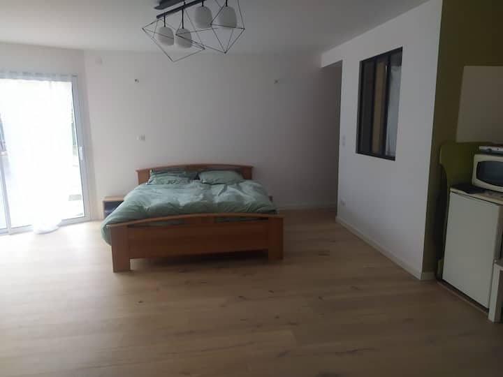 Chambre Indépendante Dans Maison - Gex