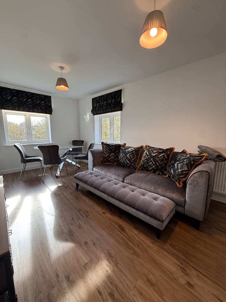 Modern Tree Top Apartment In Central Bromley - Bromley
