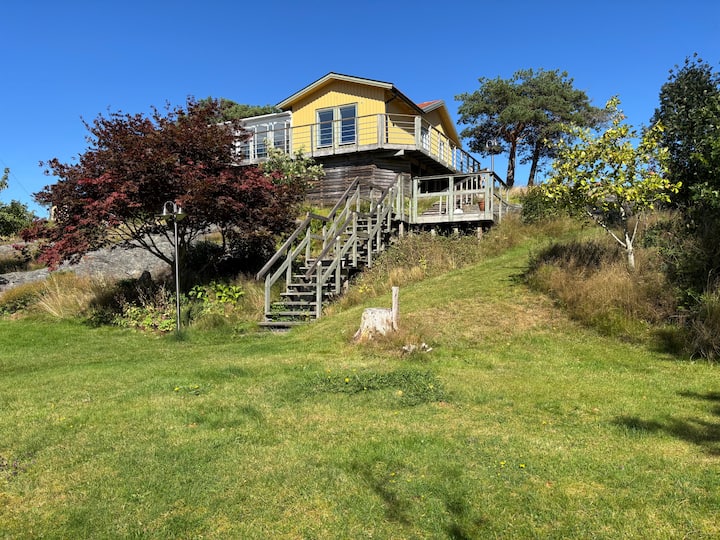 Peaceful Hillside Home With A Peek Of The Sea - Orust