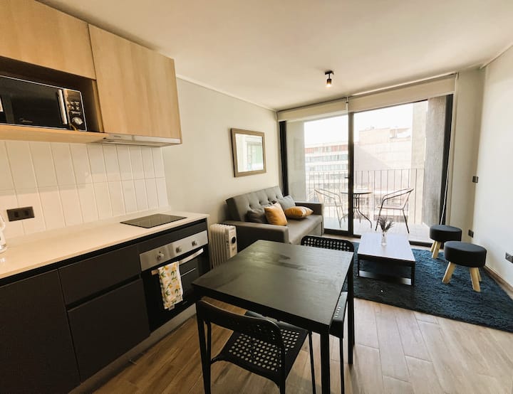 Moderno Depto. Con Terraza Y Estacionamiento Piso8 - Santiago