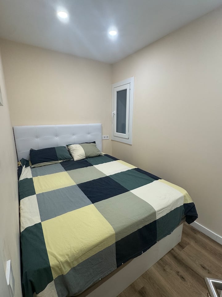 Cozy Room - Badalona