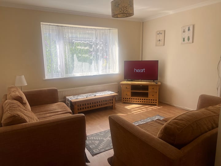 House For Contractors 3 Bedrooms - Slough