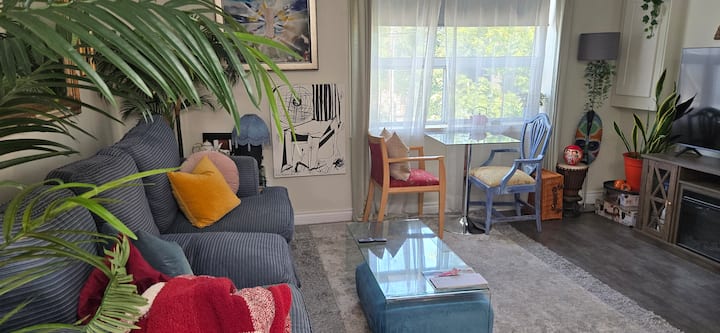 The Cozy Getaway - Toronto