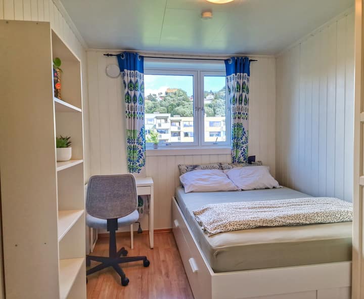 Private Room In An Apartment With Mountain Views - Trondheim
