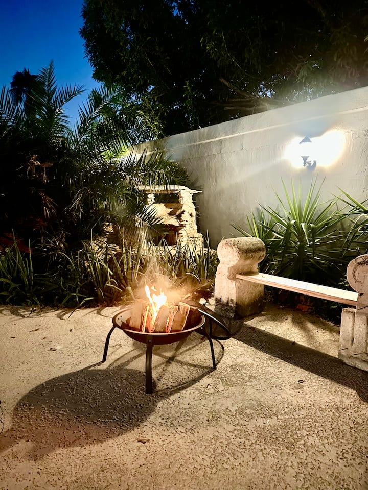 Cute Casita Getaway - Laredo