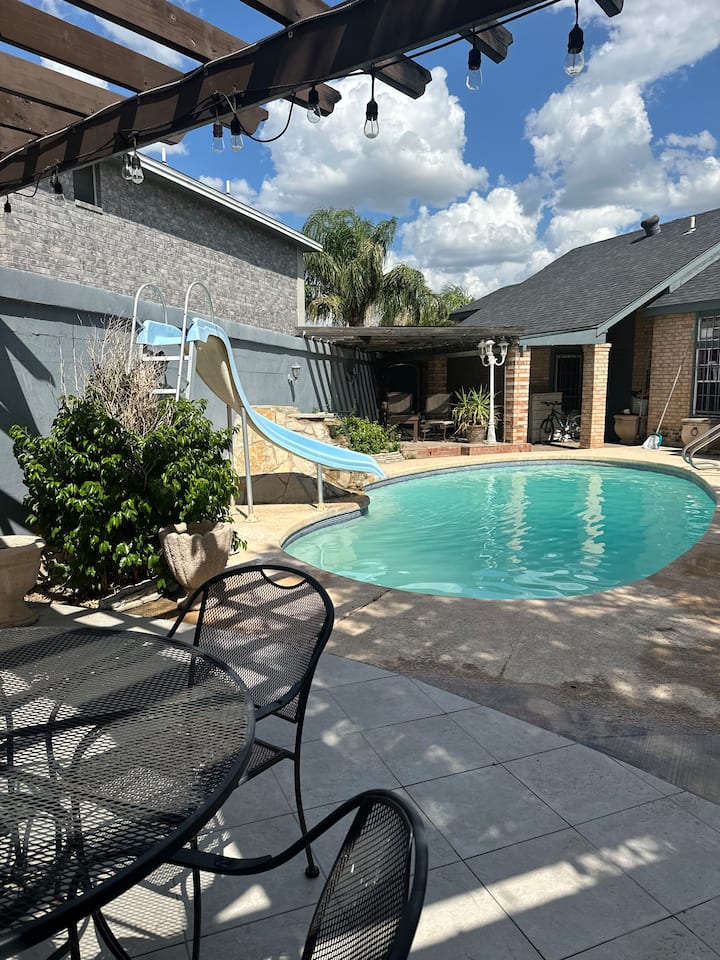 Cute Casita Getaway - Laredo, TX