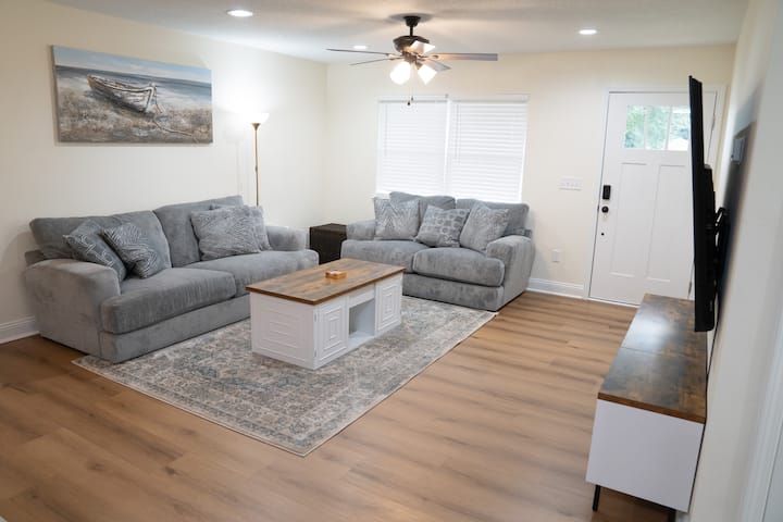 Crest & Coast Cottage - Crestview, FL