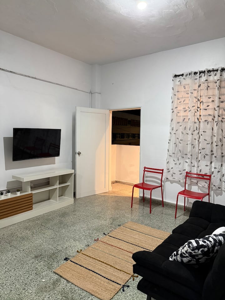 Casa En El Casco Urbano De Manatí. - Barceloneta