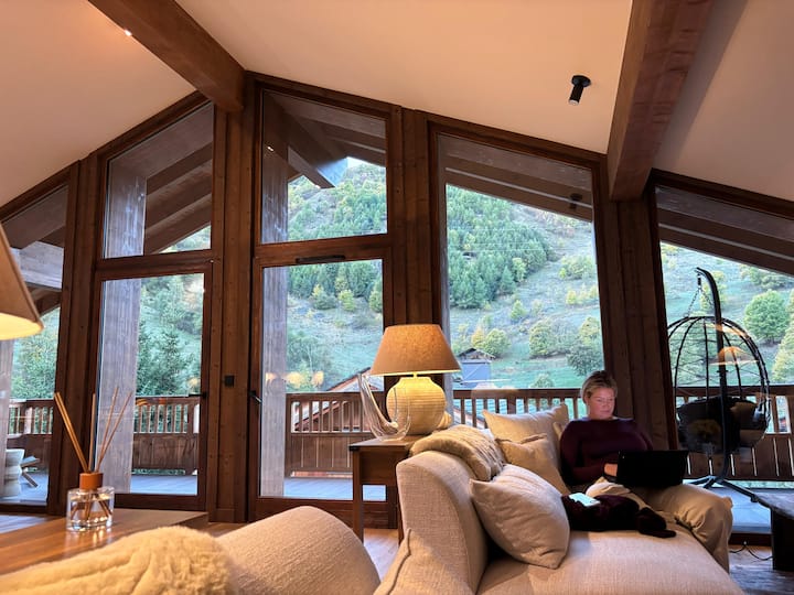 On The Piste Chalet. Ski In/out. Les Menuires (3v) - Val Thorens