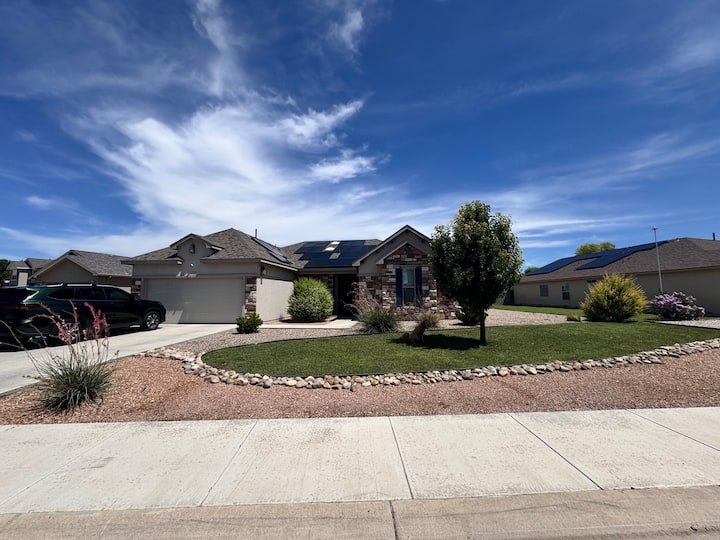 Quiet Neighborhood Home - Roswell, NM