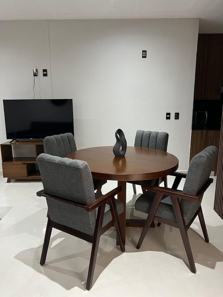 Departamento De Dos Cuartos En Coto Con Alberca - Ciudad Guzmán