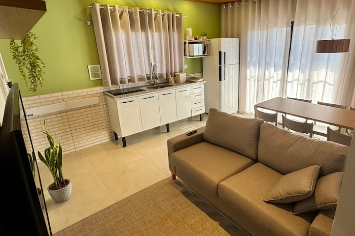 Apt 1 – Spacious, Cozy, With Balcony And Garage - Maringá