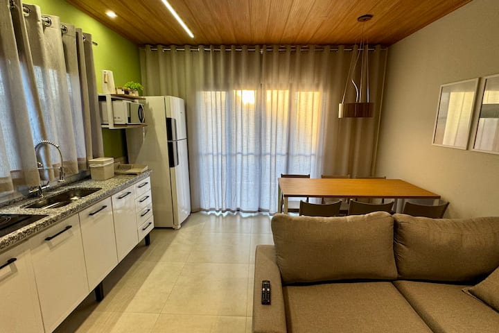 Apt 1 – Spacious, Cozy, With Balcony And Garage - Maringá
