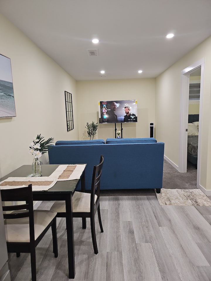 Cozy Suite In The Greens - Regina