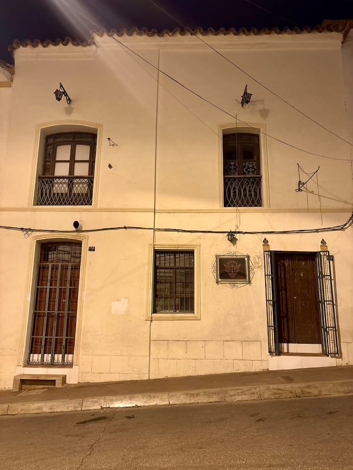 The Secret Cloister - Sucre