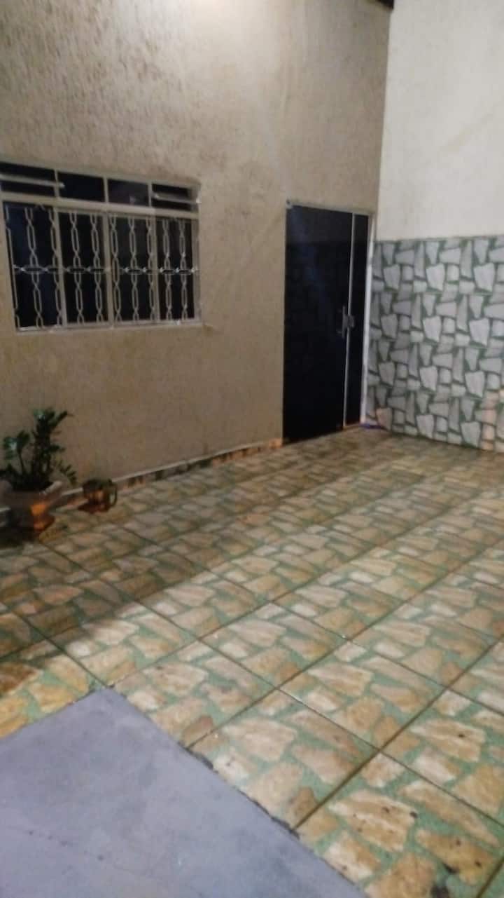 Casa Conforto Com Churrasqueira - 林斯