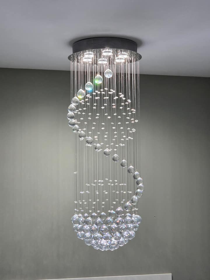 Welcome To This Stylish And  Apartment . - Windsor