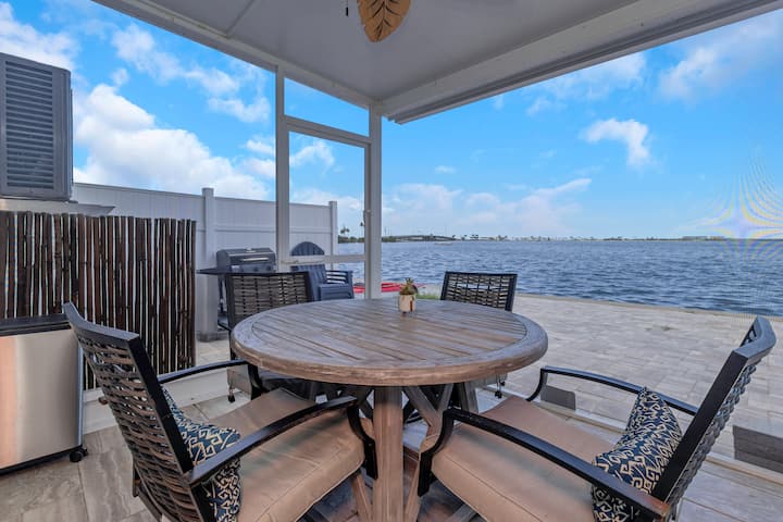 Waterfront Coastal Chic Townhome - Dunedin, FL