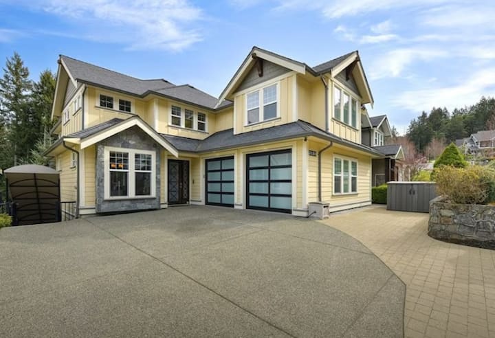 Relax & Recharge Bear Mountain - Langford