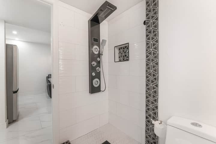 Gated Comm. Modern Condo 5 Min To The Strip - Las Vegas