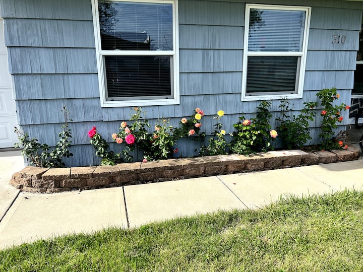Great Location, Near Kinnick, Near Uihc - Iowa City, IA