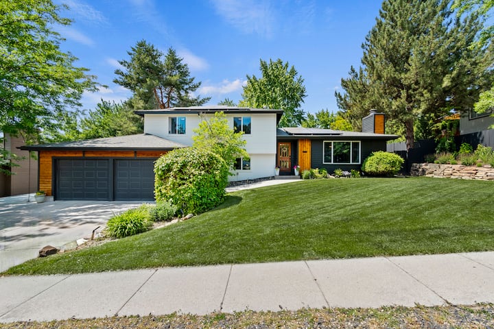 The Mesa Manor- Fun In The Foothills - Boise, ID