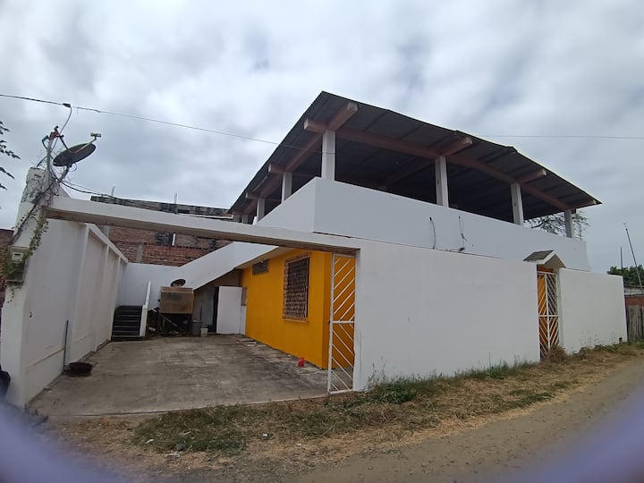 Casa En Alquiler Cerca La Playa - Crucita