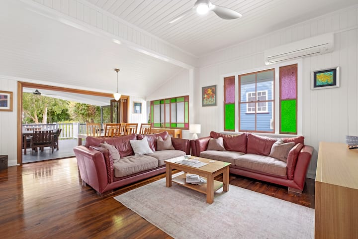 A Comfy Family Qldr ~ 3bed/2bath/1car ~ House - Brisbane