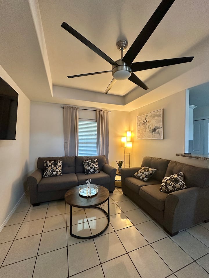 Modern & Cozy 3bedroom! Sleeps 6 - Brownsville, TX